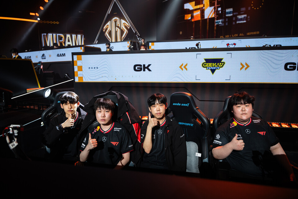 [PGS 8] 韓, 또 가시밭길…T1 38점·DNF 30점·배고파 25점