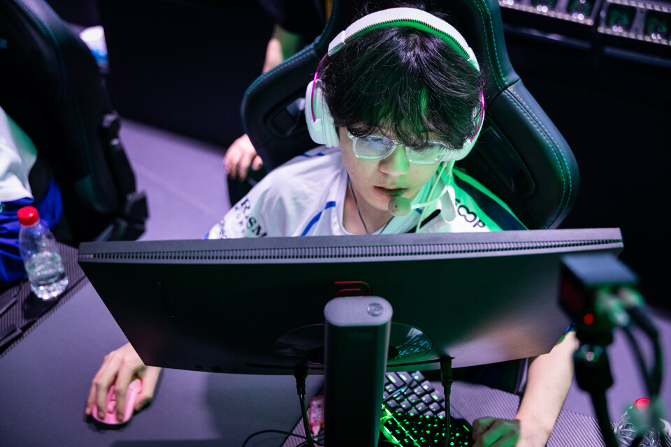 [PGS 8] DNF, 두 대회 연속 2위…EWC 직행에 '국내용' 벗었다