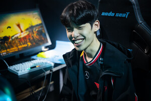 [PGS 7] T1, 첫날 '전술 점검'에도 36점…파이널행 청신호