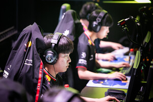 [PGS 8] T1, 그파 첫날 2위…韓 3팀 모두 서부리그 '순항'